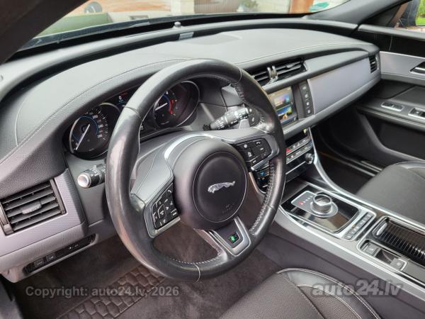 Melns Jaguar XF 2018 Tallina, ar dzinēja tilpumu 2.00 L un nobraukumu 181 tūkst. km par 13999 €, foto 10 vietnē AUTOMOTO.COM.LV