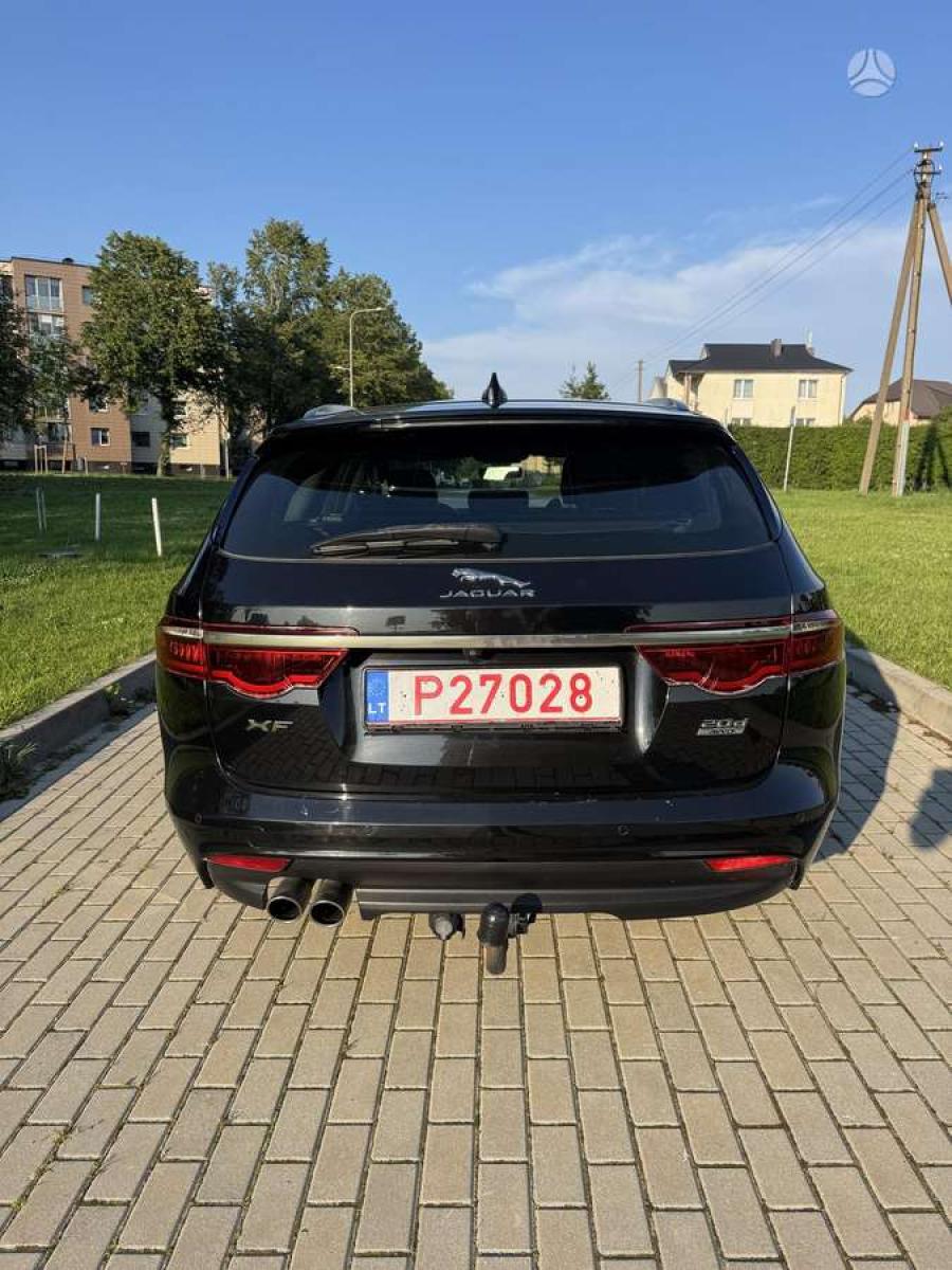 Black Jaguar XF 2020 in Klaipeda, with an engine capacity of 2.00 L and mileage of 93 thousand km for 10500 €, photo 7 on AUTOMOTO.COM.LV