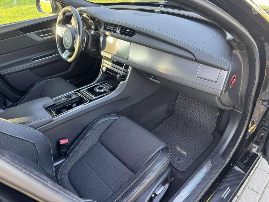 Melns Jaguar XF 2020 Klaipėda, ar dzinēja tilpumu 2.00 L un nobraukumu 93 tūkst. km par 8600 €, foto 11 vietnē AUTOMOTO.COM.LV