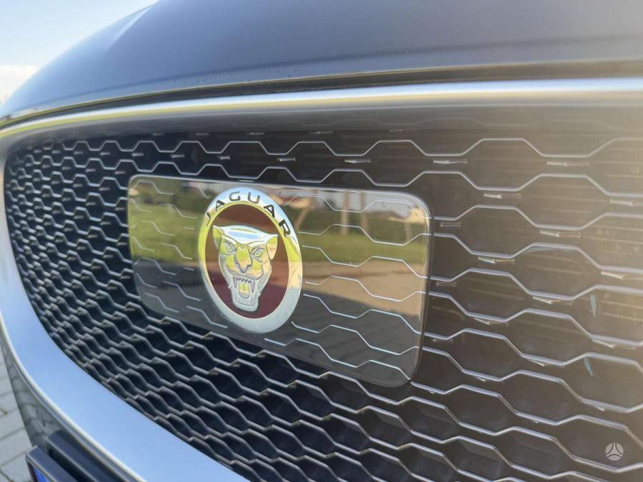 Melns Jaguar XF 2020 Klaipėda, ar dzinēja tilpumu 2.00 L un nobraukumu 93 tūkst. km par 8600 €, foto 24 vietnē AUTOMOTO.COM.LV
