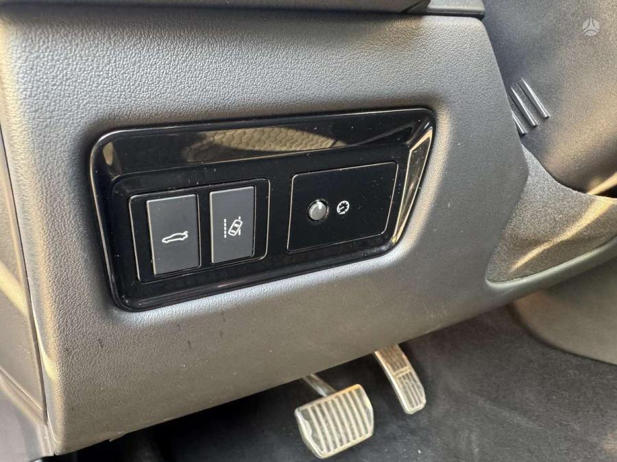 Melns Jaguar XF 2020 Klaipėda, ar dzinēja tilpumu 2.00 L un nobraukumu 93 tūkst. km par 8600 €, foto 25 vietnē AUTOMOTO.COM.LV
