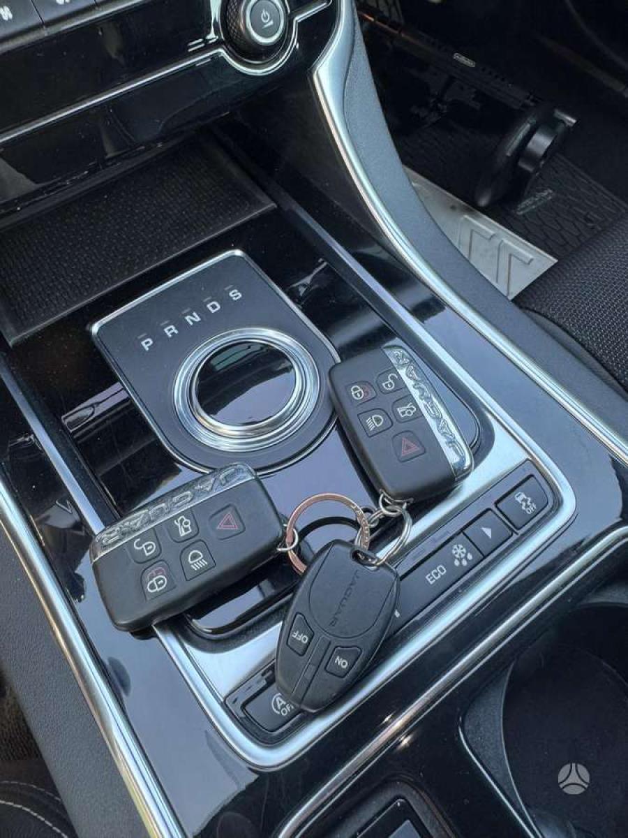 Melns Jaguar XF 2020 Klaipėda, ar dzinēja tilpumu 2.00 L un nobraukumu 93 tūkst. km par 8600 €, foto 26 vietnē AUTOMOTO.COM.LV