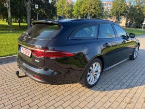 Black Jaguar XF 2020 in Klaipeda, with an engine capacity of 2.00 L and mileage of 93 thousand km for 8600 €, photo 5 on AUTOMOTO.COM.LV
