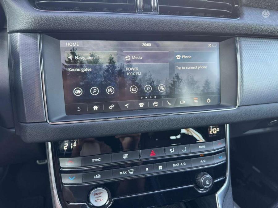 Black Jaguar XF 2020 in Klaipeda, with an engine capacity of 2.00 L and mileage of 93 thousand km for 8600 €, photo 21 on AUTOMOTO.COM.LV