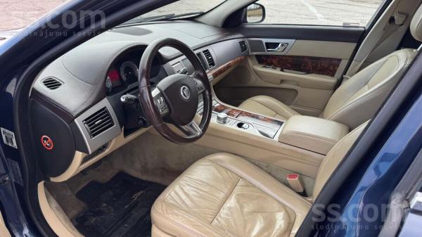 Zils Jaguar XF 2008 Rīga, ar dzinēja tilpumu 2.70 L un nobraukumu 0 tūkst. km par 3999 €, foto 9 vietnē AUTOMOTO.COM.LV