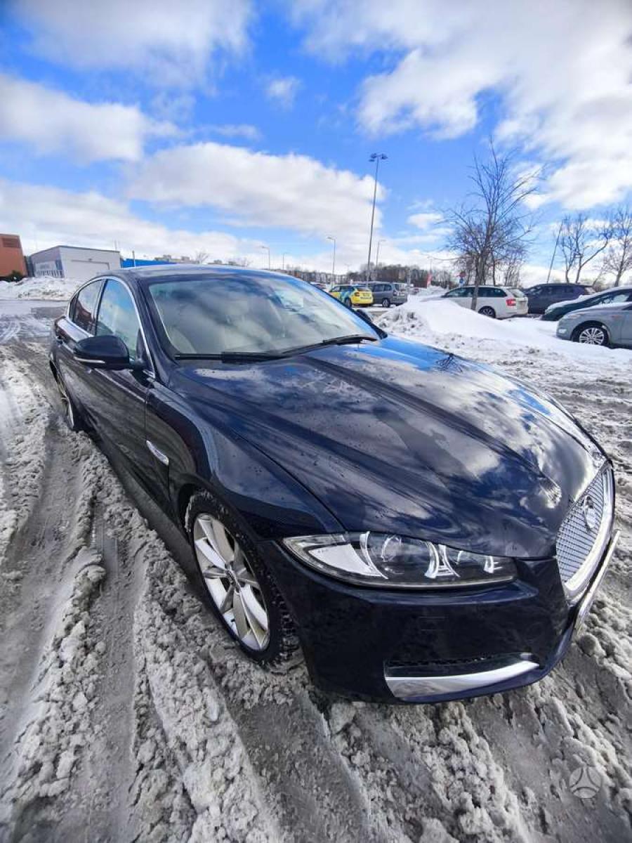 Blue Jaguar XF 2011 in Siauliai, with an engine capacity of 2.18 L and mileage of 393 thousand km for 6300 €, photo 2 on AUTOMOTO.COM.LV