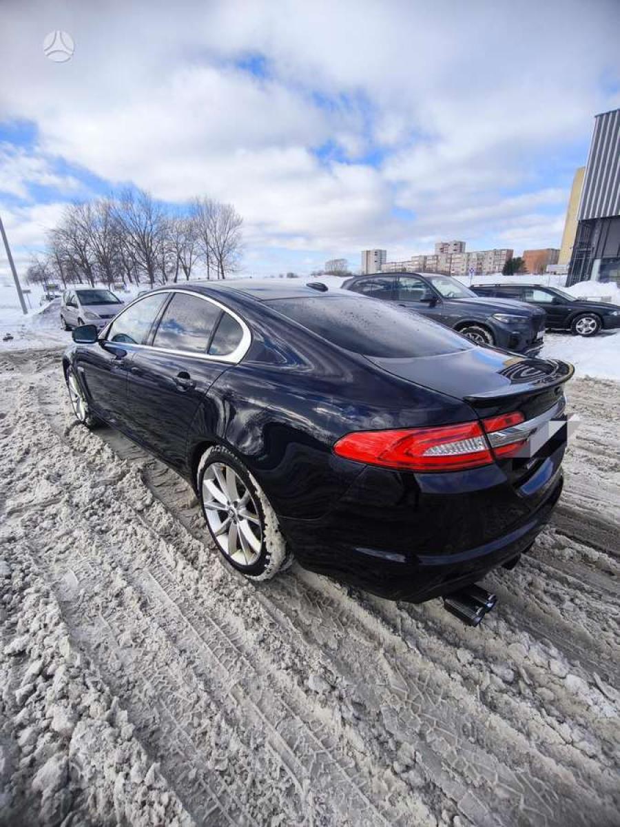 Blue Jaguar XF 2011 in Siauliai, with an engine capacity of 2.18 L and mileage of 393 thousand km for 6300 €, photo 4 on AUTOMOTO.COM.LV