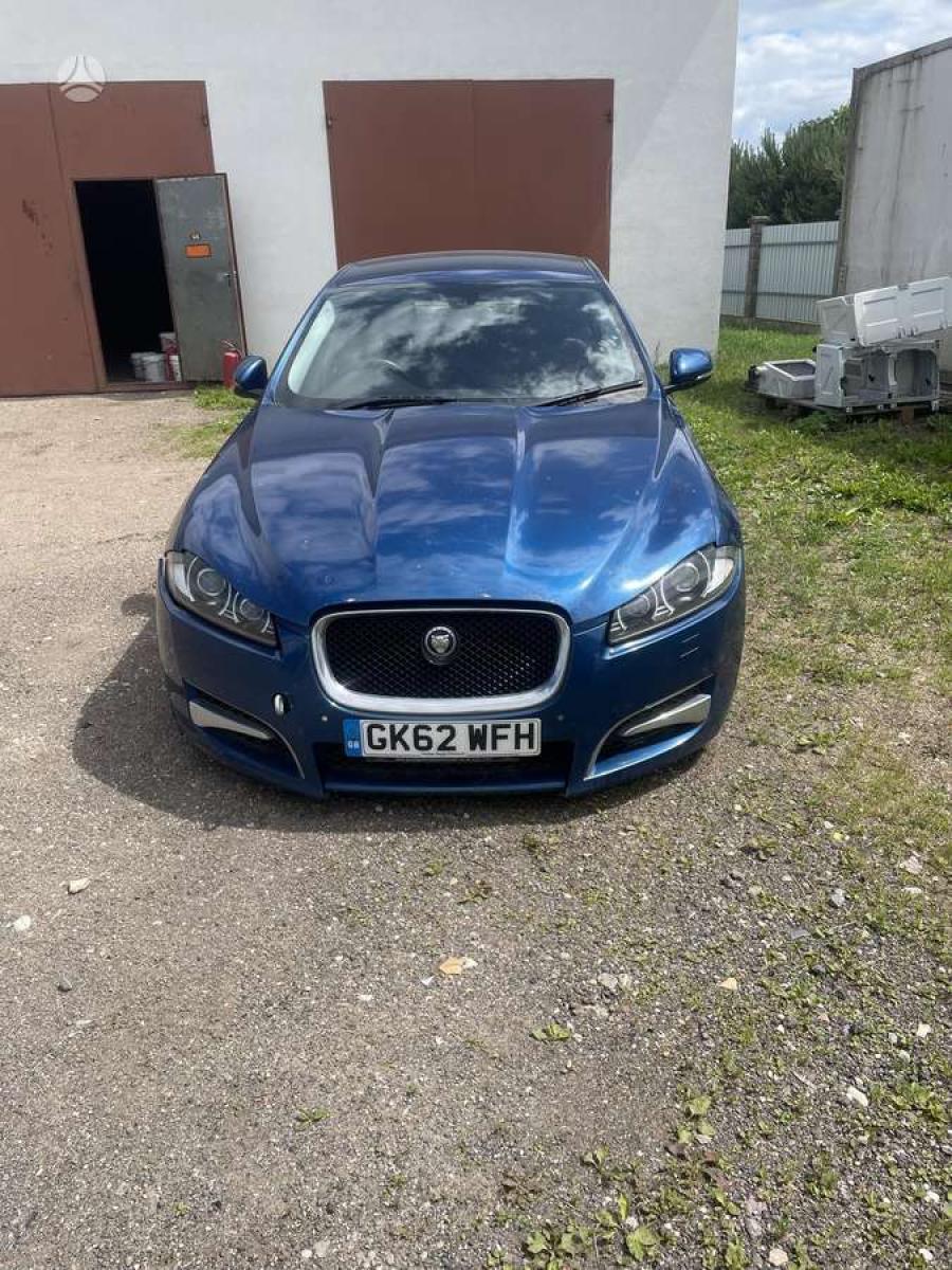 Zils Jaguar XF 2012 Viļņa, ar dzinēja tilpumu 2.18 L un nobraukumu 200 tūkst. km par 650 €, foto 1 vietnē AUTOMOTO.COM.LV