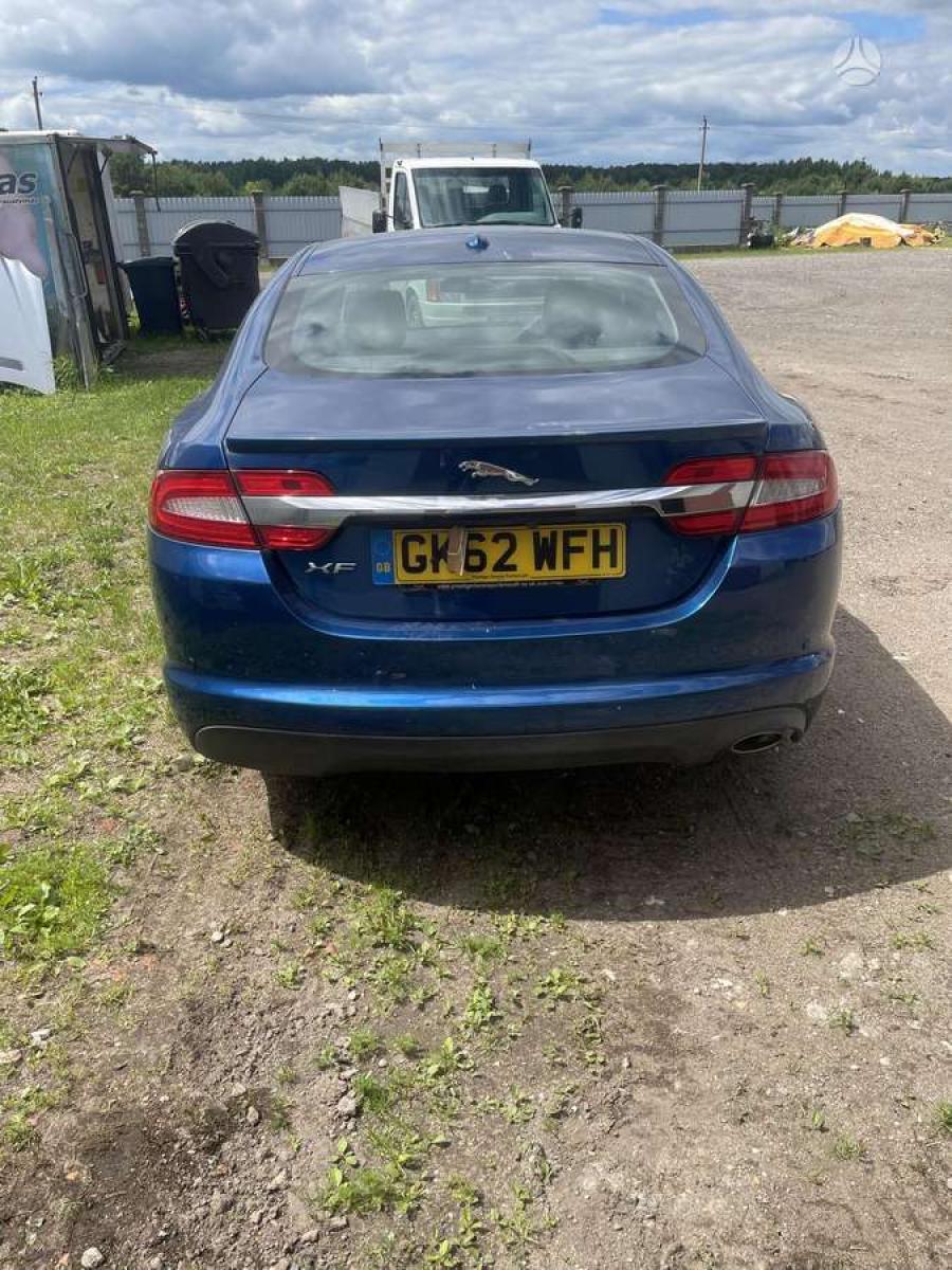 Zils Jaguar XF 2012 Viļņa, ar dzinēja tilpumu 2.18 L un nobraukumu 200 tūkst. km par 650 €, foto 5 vietnē AUTOMOTO.COM.LV