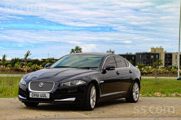 Blue Jaguar XF 2012 in Riga, with an engine capacity of 3.00 L and mileage of 254 thousand km for 3200 €, photo 2 on AUTOMOTO.COM.LV