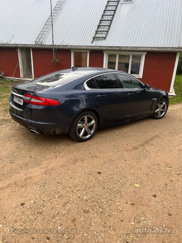 Zils Jaguar XF 2012 Tallina, ar dzinēja tilpumu 2.20 L un nobraukumu 300 tūkst. km par 8000 €, foto 10 vietnē AUTOMOTO.COM.LV