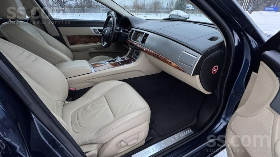 Zils Jaguar XF 2013 Jelgava, ar dzinēja tilpumu 2.20 L un nobraukumu 0 tūkst. km par 7400 €, foto 5 vietnē AUTOMOTO.COM.LV