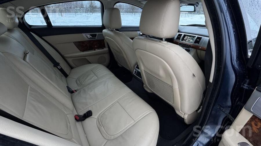 Zils Jaguar XF 2013 Jelgava, ar dzinēja tilpumu 2.20 L un nobraukumu 0 tūkst. km par 7400 €, foto 6 vietnē AUTOMOTO.COM.LV