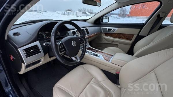 Zils Jaguar XF 2013 Jelgava, ar dzinēja tilpumu 2.20 L un nobraukumu 0 tūkst. km par 7400 €, foto 9 vietnē AUTOMOTO.COM.LV