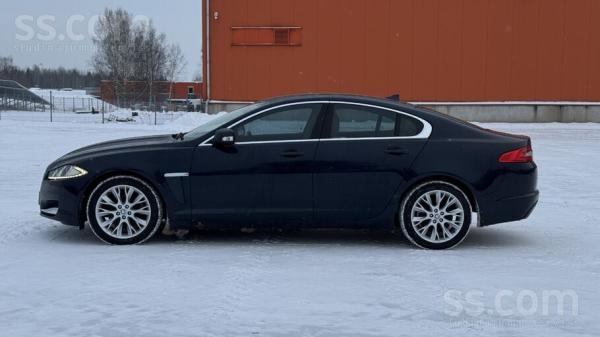 Zils Jaguar XF 2013 Jelgava, ar dzinēja tilpumu 2.20 L un nobraukumu 0 tūkst. km par 7400 €, foto 10 vietnē AUTOMOTO.COM.LV