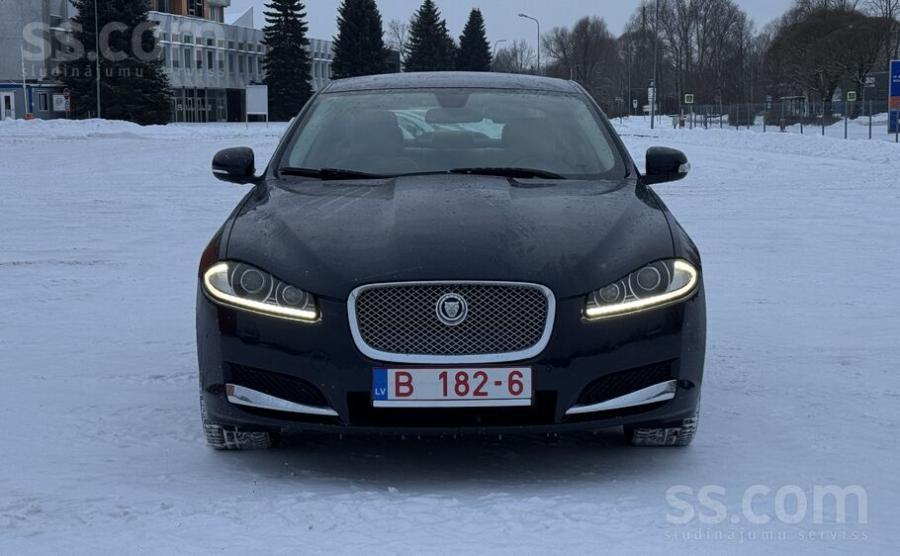 Zils Jaguar XF 2013 Jelgava, ar dzinēja tilpumu 2.20 L un nobraukumu 0 tūkst. km par 7400 €, foto 12 vietnē AUTOMOTO.COM.LV