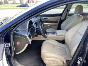 Blue Jaguar XF 2013 in Siauliai, with an engine capacity of 2.18 L and mileage of 260 thousand km for 5900 €, photo 13 on AUTOMOTO.COM.LV