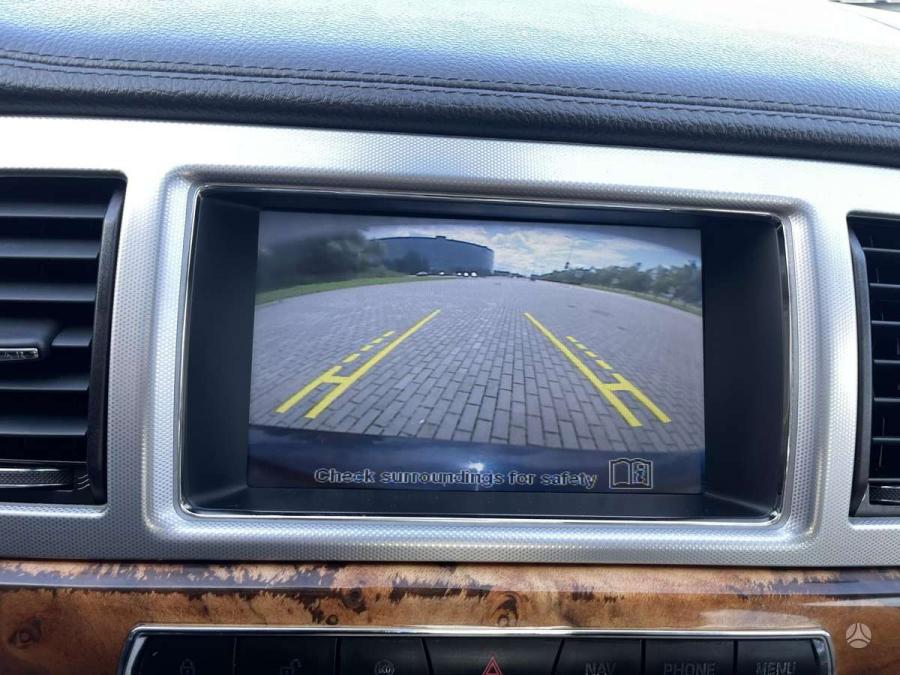 Blue Jaguar XF 2013 in Siauliai, with an engine capacity of 2.18 L and mileage of 260 thousand km for 5900 €, photo 19 on AUTOMOTO.COM.LV