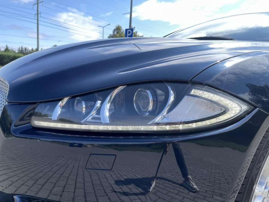 Blue Jaguar XF 2013 in Siauliai, with an engine capacity of 2.18 L and mileage of 260 thousand km for 5900 €, photo 20 on AUTOMOTO.COM.LV