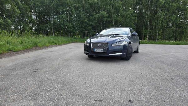 Blue Jaguar XF 2013 in Panevezys, with an engine capacity of 2.18 L and mileage of 340 thousand km for 6500 €, photo 4 on AUTOMOTO.COM.LV