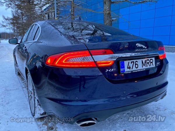 Zils Jaguar XF 2014 Tallina, ar dzinēja tilpumu 3.00 L un nobraukumu 156 tūkst. km par 12500 €, foto 2 vietnē AUTOMOTO.COM.LV