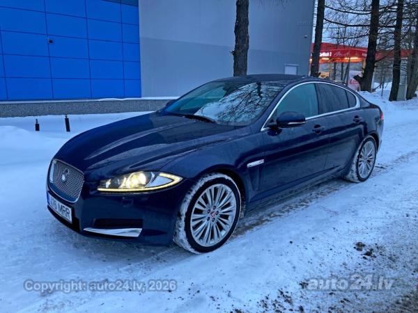 Zils Jaguar XF 2014 Tallina, ar dzinēja tilpumu 3.00 L un nobraukumu 156 tūkst. km par 12500 €, foto 6 vietnē AUTOMOTO.COM.LV
