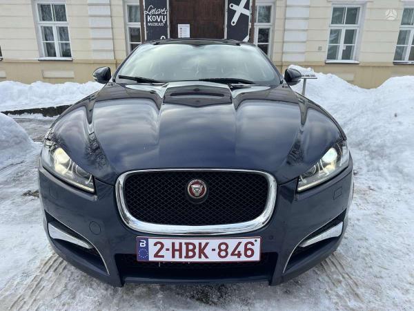 Blue Jaguar XF 2015 in Utena, with an engine capacity of 2.18 L and mileage of 233 thousand km for 6550 €, photo 5 on AUTOMOTO.COM.LV