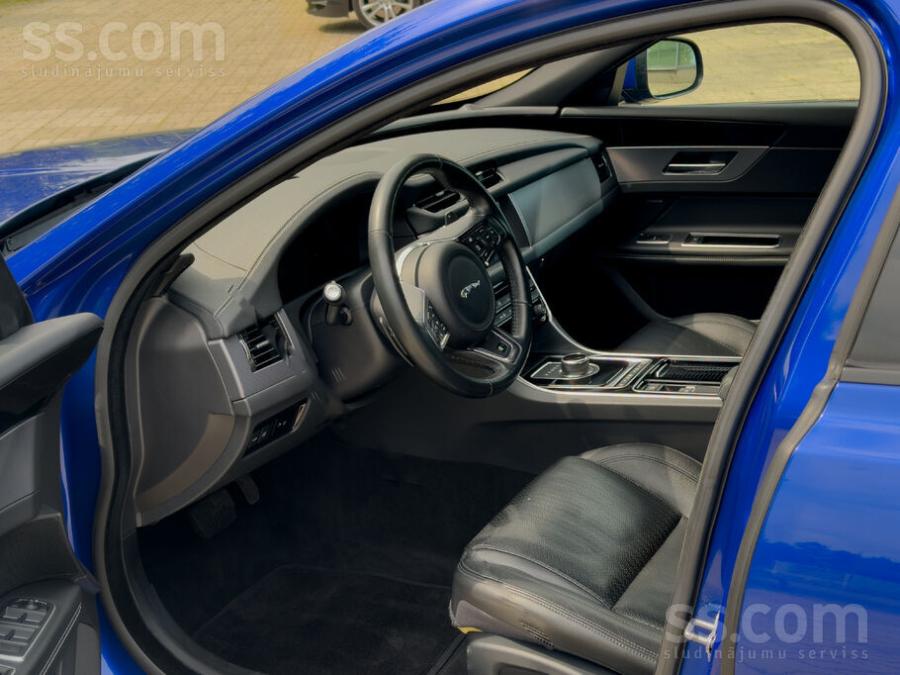 Zils Jaguar XF 2016 Daugavpils, ar dzinēja tilpumu 2.00 L un nobraukumu 143 tūkst. km par 14650 €, foto 5 vietnē AUTOMOTO.COM.LV