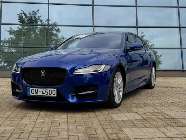 Blue Jaguar XF 2016 in Daugavpils, with an engine capacity of 2.00 L and mileage of 143 thousand km for 14650 €, photo 2 on AUTOMOTO.COM.LV
