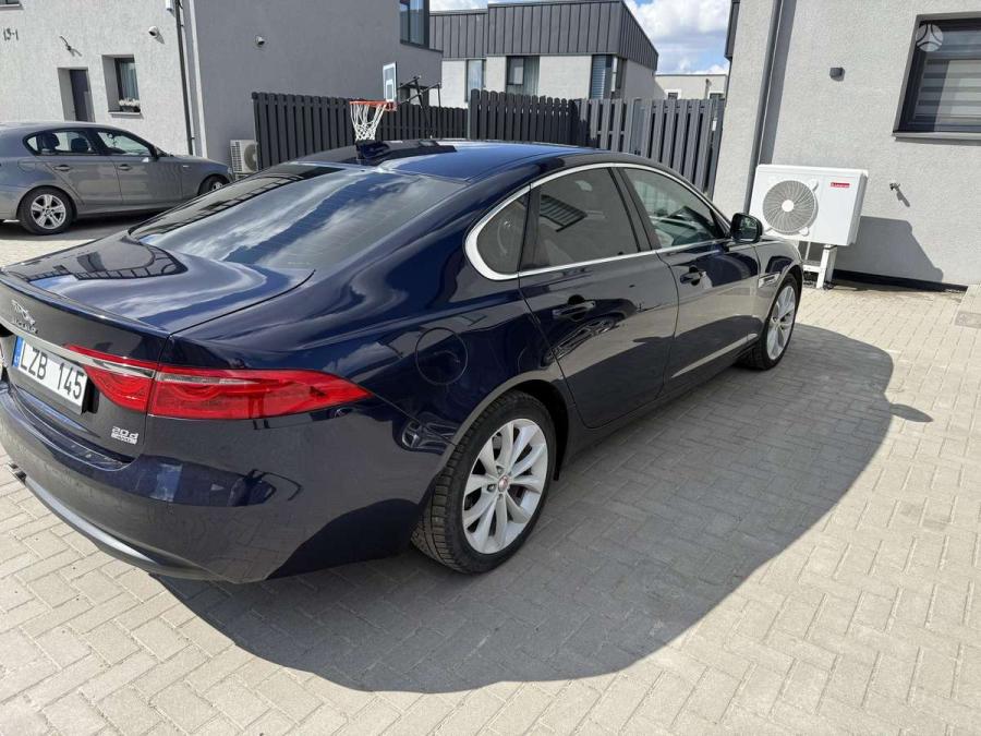 Zils Jaguar XF 2016 Šauļi, ar dzinēja tilpumu 2.00 L un nobraukumu 266 tūkst. km par 9500 €, foto 5 vietnē AUTOMOTO.COM.LV