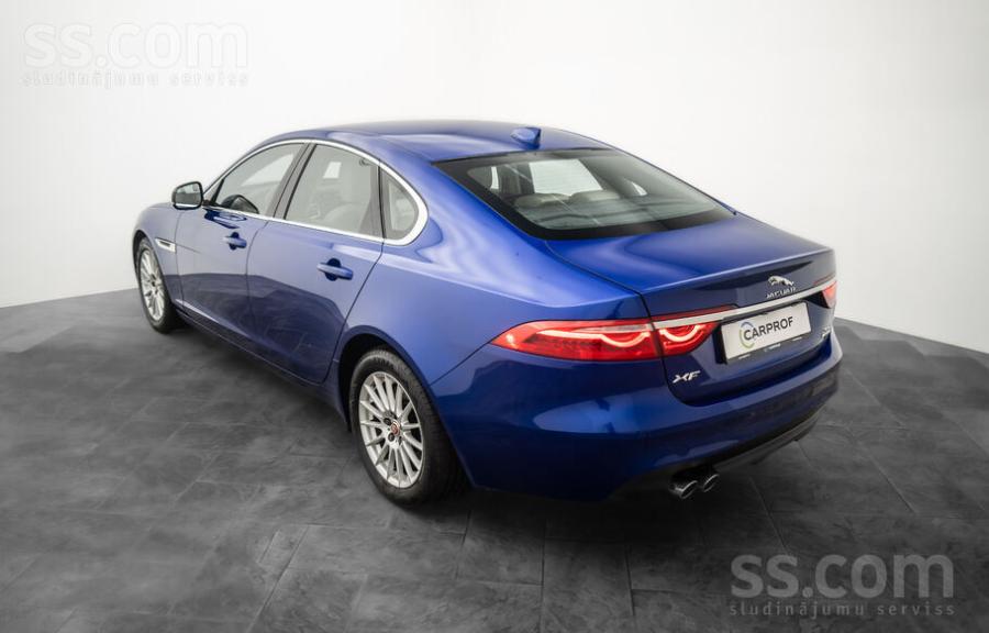 Blue Jaguar XF 2017 in Tallinn, with an engine capacity of 2.00 L and mileage of 192 thousand km for 13999 €, photo 6 on AUTOMOTO.COM.LV