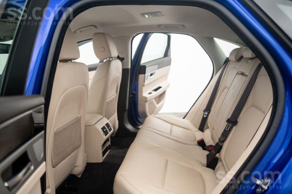 Blue Jaguar XF 2017 in Tallinn, with an engine capacity of 2.00 L and mileage of 192 thousand km for 10499 €, photo 8 on AUTOMOTO.COM.LV