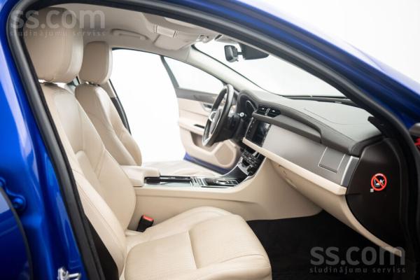 Blue Jaguar XF 2017 in Tallinn, with an engine capacity of 2.00 L and mileage of 192 thousand km for 10499 €, photo 10 on AUTOMOTO.COM.LV