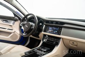 Zils Jaguar XF 2017 Tallina, ar dzinēja tilpumu 2.00 L un nobraukumu 192 tūkst. km par 10499 €, foto 12 vietnē AUTOMOTO.COM.LV