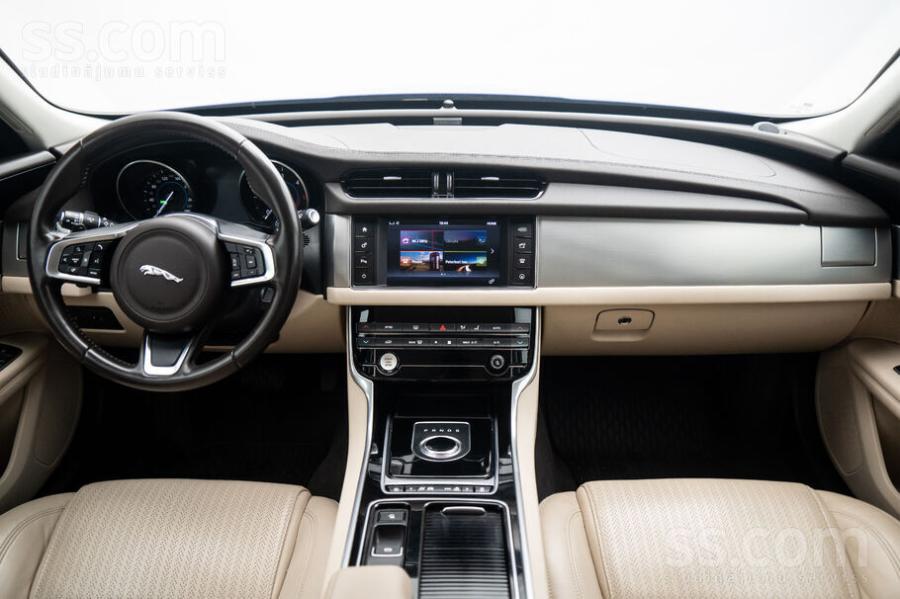 Zils Jaguar XF 2017 Tallina, ar dzinēja tilpumu 2.00 L un nobraukumu 192 tūkst. km par 10499 €, foto 13 vietnē AUTOMOTO.COM.LV