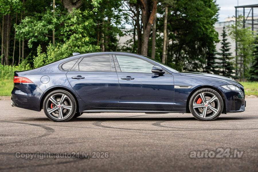 Blue Jaguar XF 2018 in Tallinn, with an engine capacity of 3.00 L and mileage of 149 thousand km for 19900 €, photo 5 on AUTOMOTO.COM.LV
