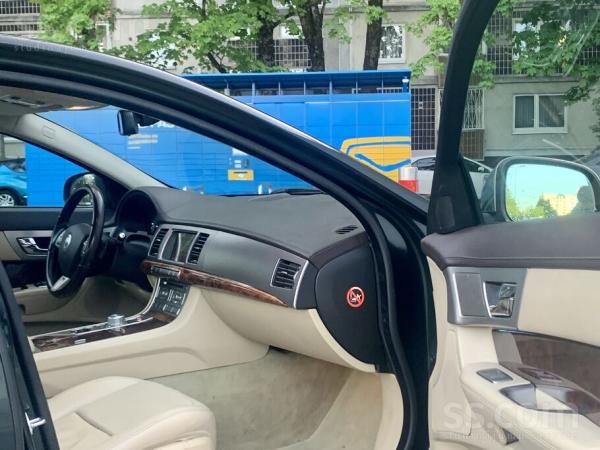 Zaļš Jaguar XF 2008 Rīga, ar dzinēja tilpumu 2.70 L un nobraukumu 336 tūkst. km par 3350 €, foto 10 vietnē AUTOMOTO.COM.LV