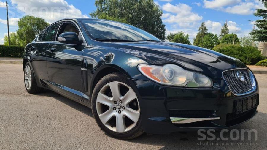 Green Jaguar XF 2008 in Valmiera, with an engine capacity of 2.70 L and mileage of 333 thousand km for 5200 €, photo 1 on AUTOMOTO.COM.LV