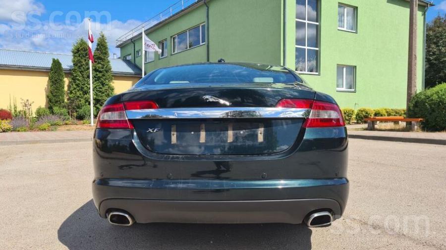 Green Jaguar XF 2008 in Valmiera, with an engine capacity of 2.70 L and mileage of 333 thousand km for 5200 €, photo 5 on AUTOMOTO.COM.LV