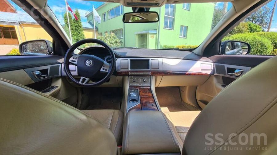 Green Jaguar XF 2008 in Valmiera, with an engine capacity of 2.70 L and mileage of 333 thousand km for 5200 €, photo 6 on AUTOMOTO.COM.LV