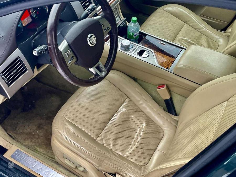 Zaļš Jaguar XF 2009 Panevēža, ar dzinēja tilpumu 2.72 L un nobraukumu 250 tūkst. km par 2500 €, foto 9 vietnē AUTOMOTO.COM.LV