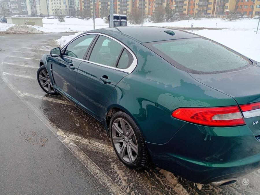 Green Jaguar XF 2009 in Vilnius, with an engine capacity of 2.99 L and mileage of 206 thousand km for 3700 €, photo 2 on AUTOMOTO.COM.LV