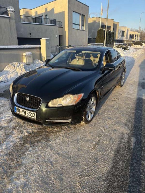 Zaļš Jaguar XF 2009 Šauļi, ar dzinēja tilpumu 2.99 L un nobraukumu 380 tūkst. km par 3450 €, foto 1 vietnē AUTOMOTO.COM.LV