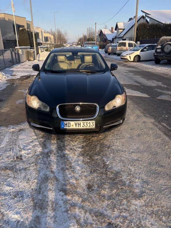 Zaļš Jaguar XF 2009 Šauļi, ar dzinēja tilpumu 2.99 L un nobraukumu 380 tūkst. km par 3450 €, foto 2 vietnē AUTOMOTO.COM.LV