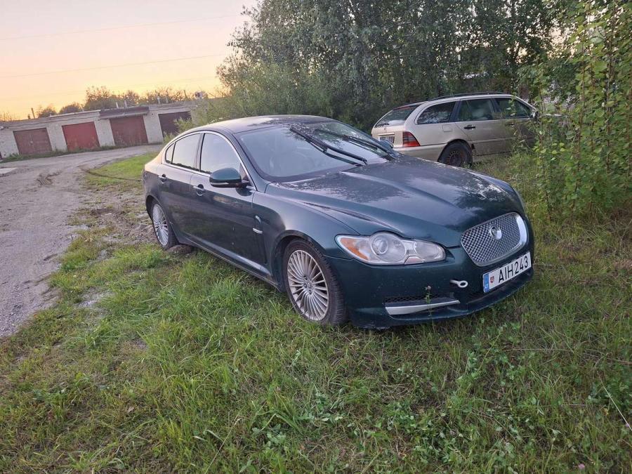 Zaļš Jaguar XF 2009 Klaipėda, ar dzinēja tilpumu 2.99 L un nobraukumu 300 tūkst. km par 999 €, foto 3 vietnē AUTOMOTO.COM.LV