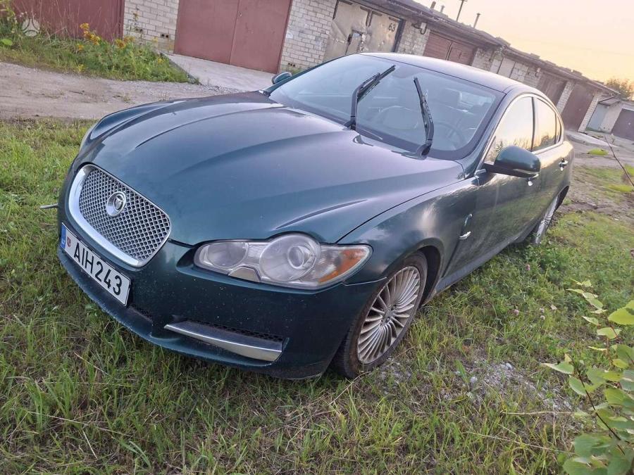 Zaļš Jaguar XF 2009 Klaipėda, ar dzinēja tilpumu 2.99 L un nobraukumu 300 tūkst. km par 999 €, foto 4 vietnē AUTOMOTO.COM.LV