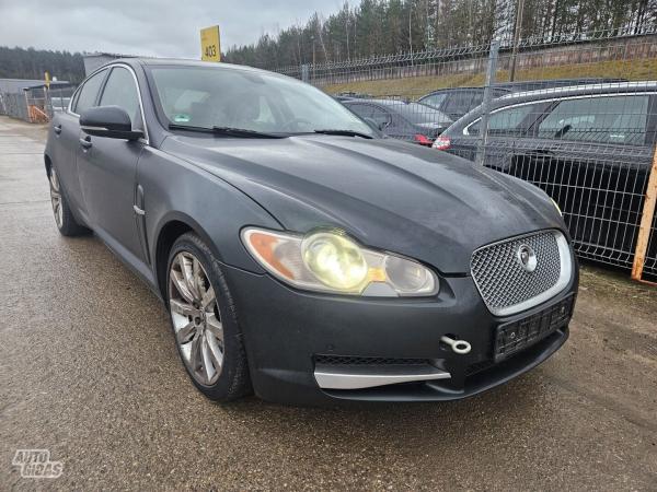 Green Jaguar XF 2010 in Vilnius, with an engine capacity of 3.00 L and mileage of 0 thousand km for 2650 €, photo 2 on AUTOMOTO.COM.LV