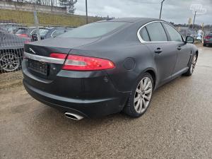 Zaļš Jaguar XF 2010 Viļņa, ar dzinēja tilpumu 3.00 L un nobraukumu 0 tūkst. km par 2650 €, foto 4 vietnē AUTOMOTO.COM.LV