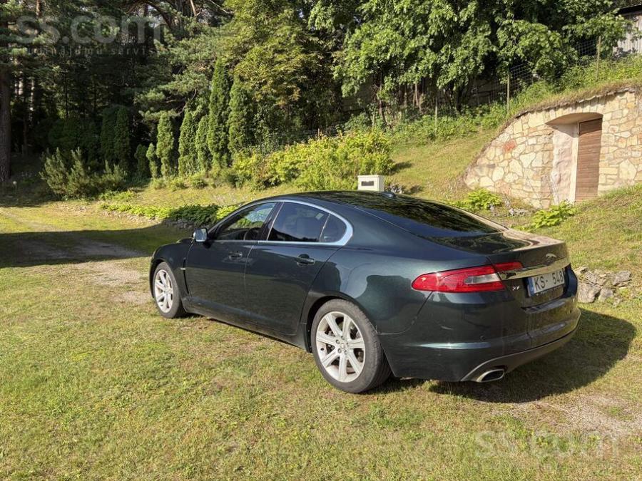 Zaļš Jaguar XF 2010 Cēsis, ar dzinēja tilpumu 3.00 L un nobraukumu 335 tūkst. km par 5000 €, foto 4 vietnē AUTOMOTO.COM.LV