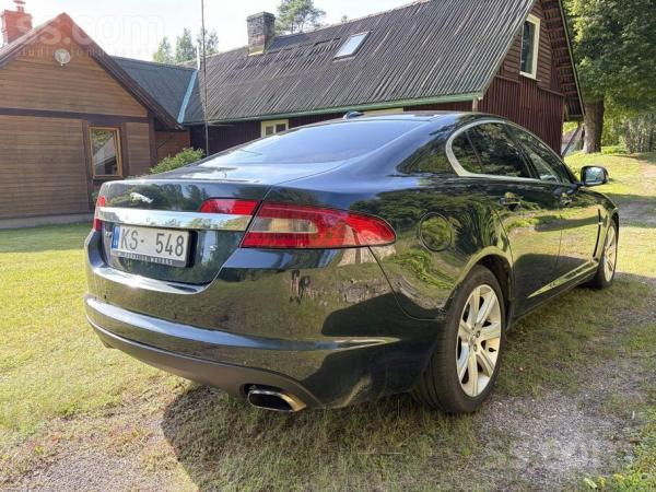 Zaļš Jaguar XF 2010 Cēsis, ar dzinēja tilpumu 3.00 L un nobraukumu 335 tūkst. km par 5000 €, foto 4 vietnē AUTOMOTO.COM.LV